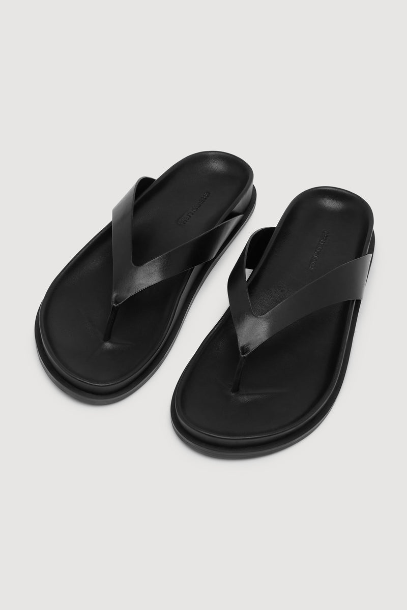 Womens Mela Leather Thong Black | Assembly Label