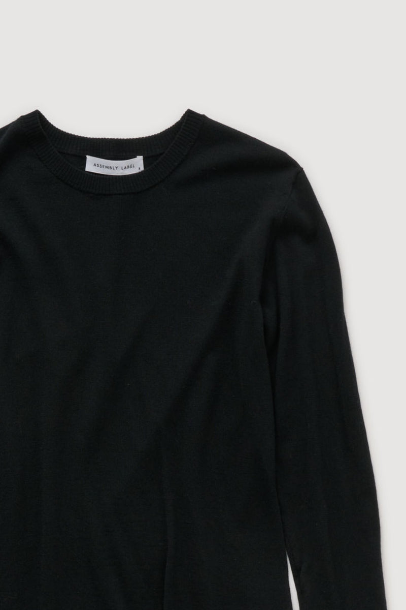 Re-Worn Womens Wool Sweater – Assembly Label