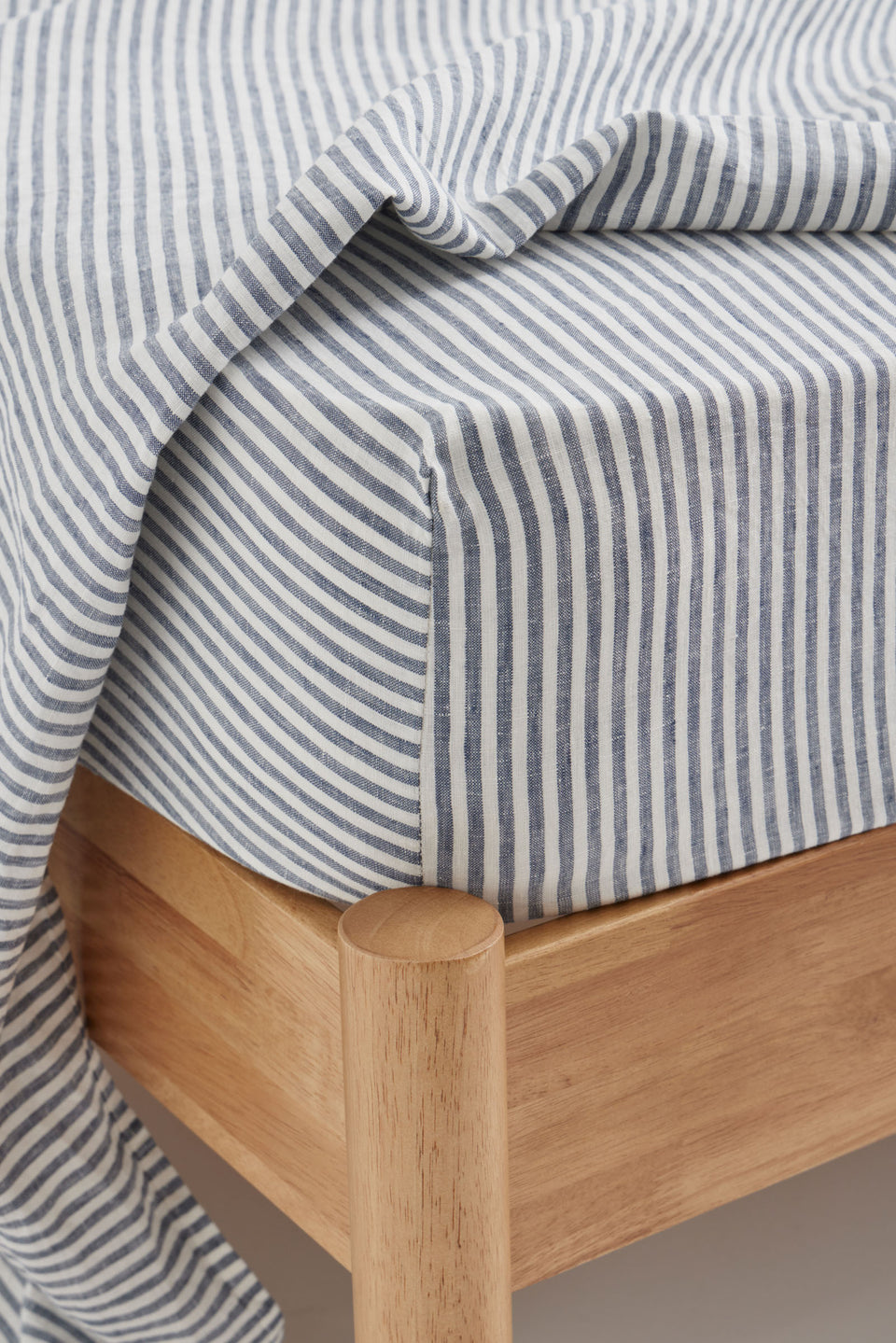Linen Duvet Cover Ocean Stripe | Assembly Label