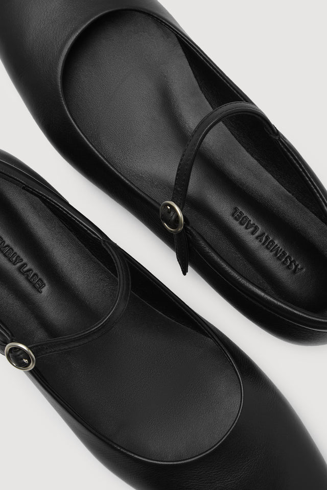 Womens Shoes, Slides & Sandals | Assembly Label