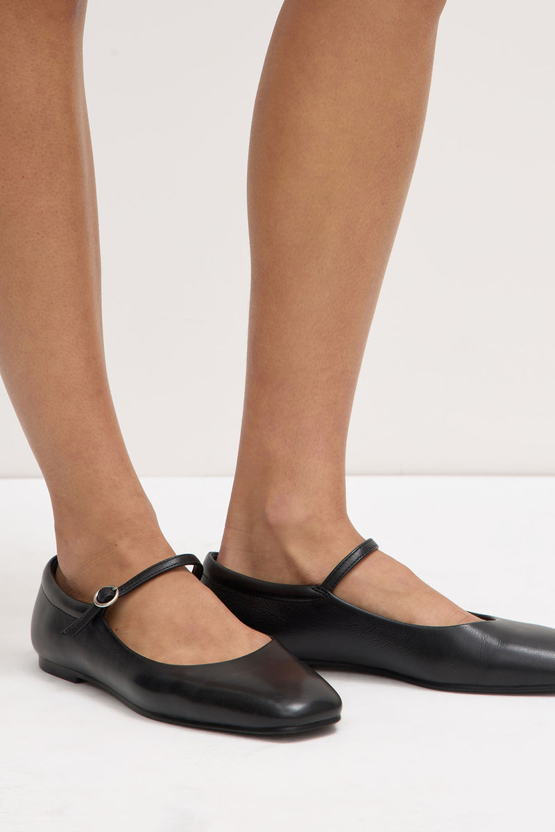 Womens Beth Leather Ballet Flat Black | Assembly Label