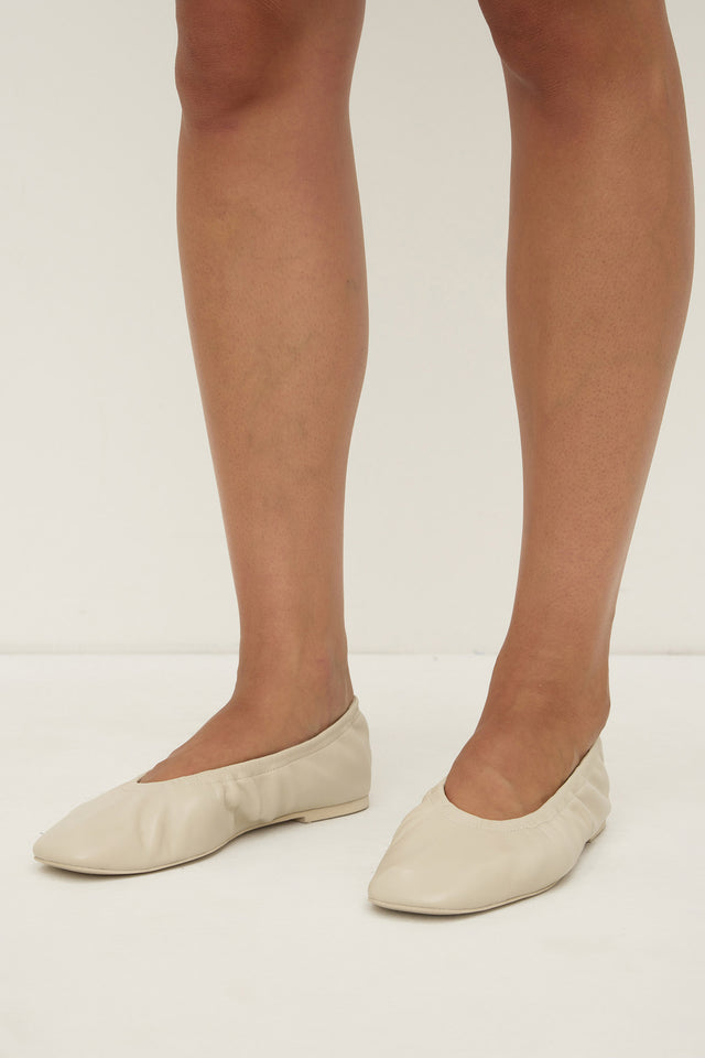 Marion Leather Ballet Flat Taupe | Assembly Label
