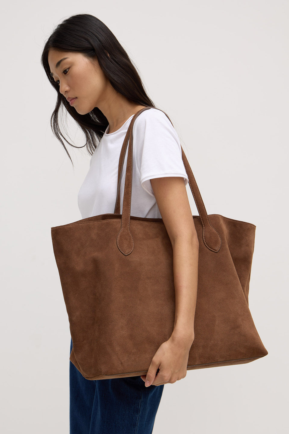 Olivia Suede Tote Bag Amaro | Assembly Label